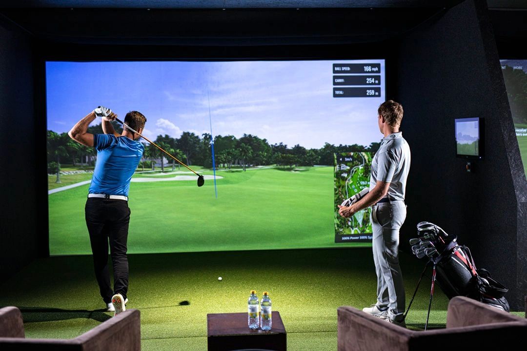 2Fore Golf Studio - Virtual Golf Simulator Bays, Golf Retail Pro Shop