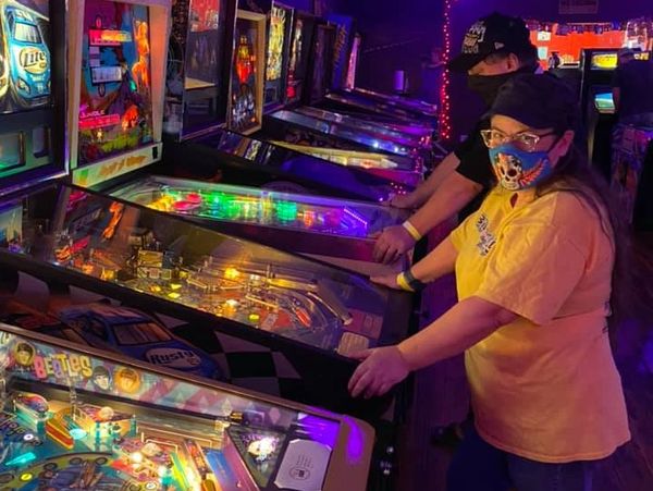 Rock 'N Roll Pinball - Arcade, Beer, Pinball