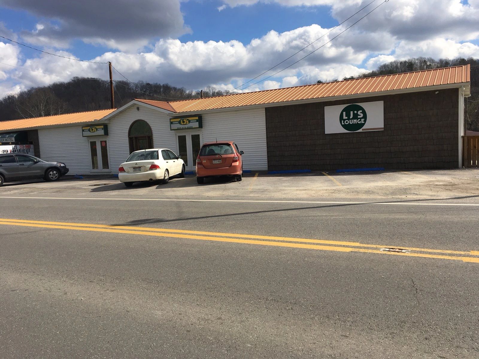 Ljs Lounge - Restaurant, Cheeseburgers, Good Food