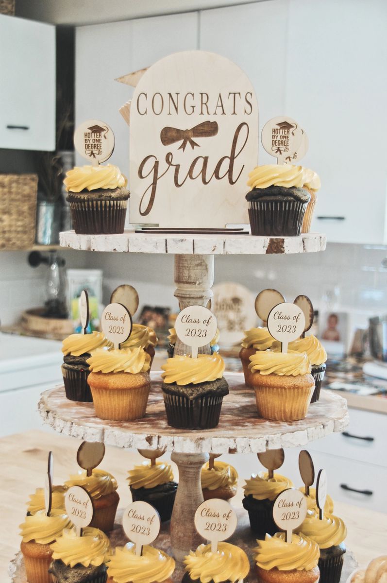 Congrats Grad Wood Sign, Graduation Decoration