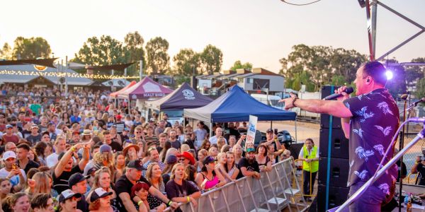 ABOUT US | bundalong tavern