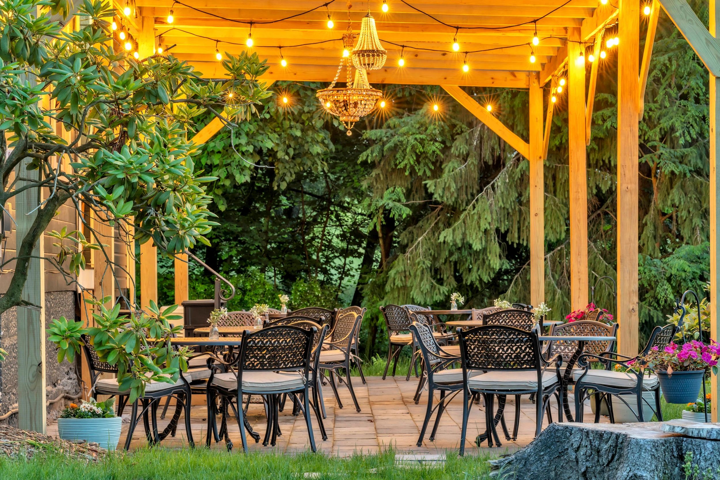 Charming Wedding Venue | Selenite Tea House