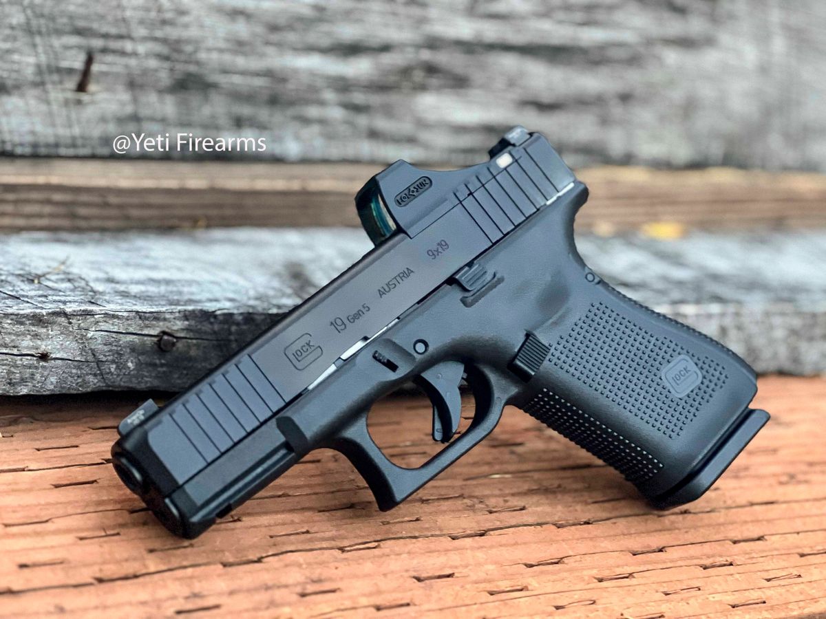 Glock 19 Gen 5 MOS 9mm W/ Holosun SCS Solor Optic & Ameriglo Night Sights