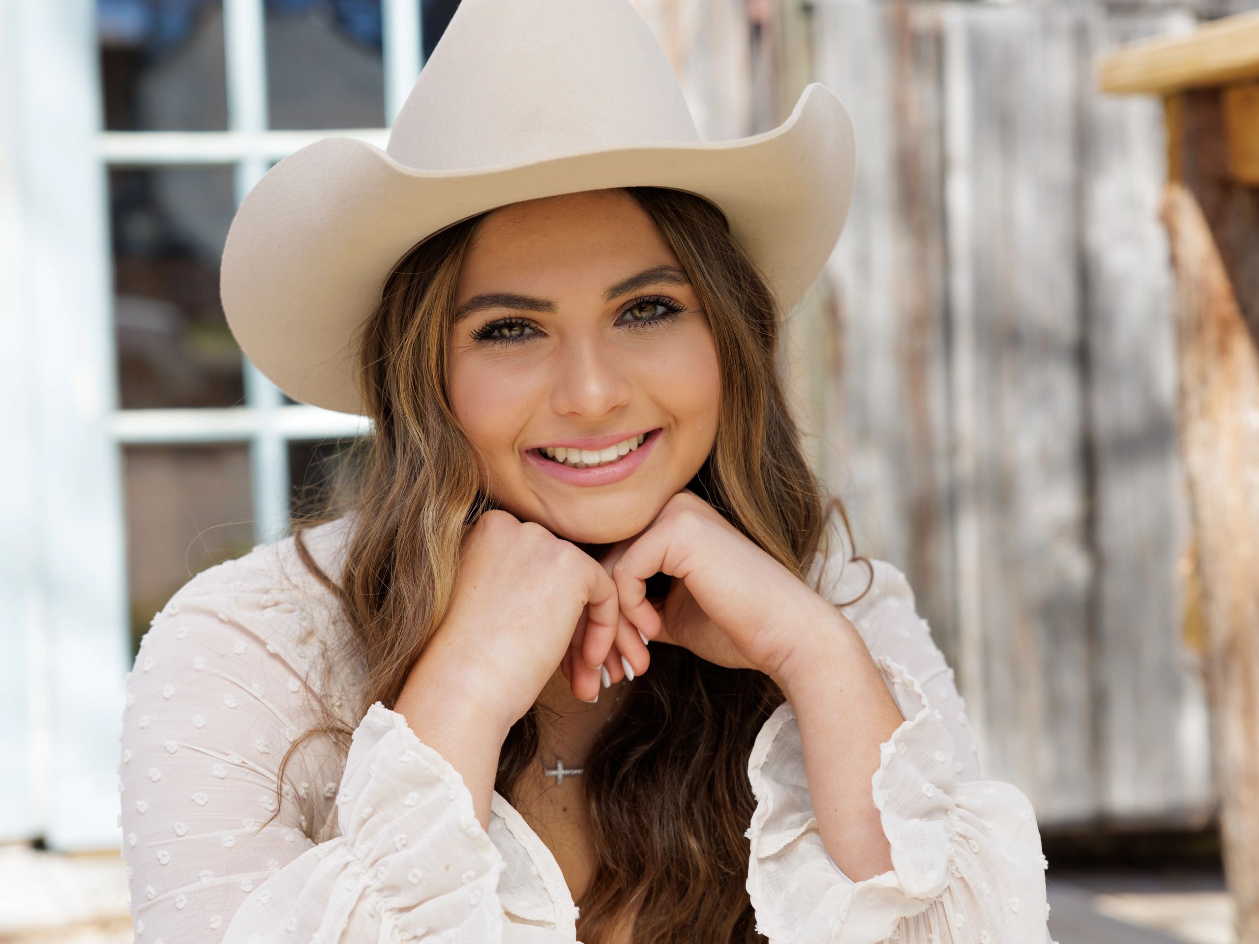 Senior Portrait Experience - Sharon Sutherland Photography