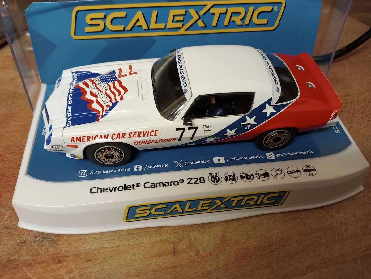 Scalextric C4300 Chevrolet Camaro Z28 DTM 1982