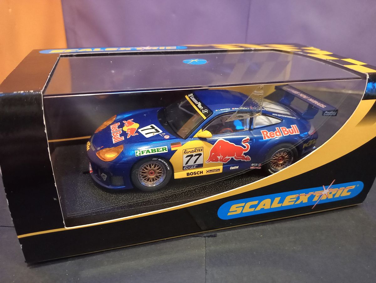 Scalextric C2275 Porsche 911 GT3r Red Bull (unused)