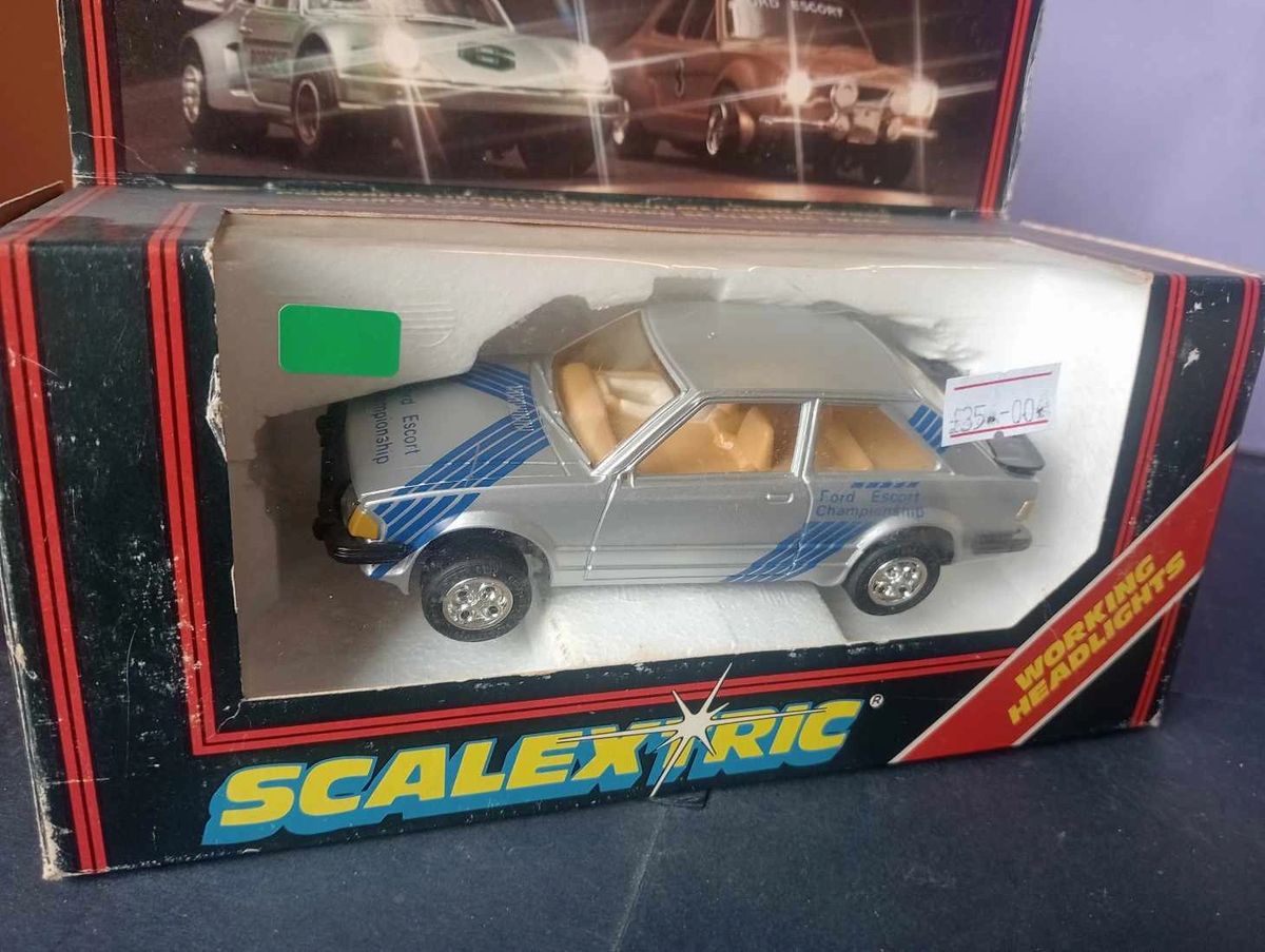 Scalextric C342 Ford Escort Xr3! Silver (unused)