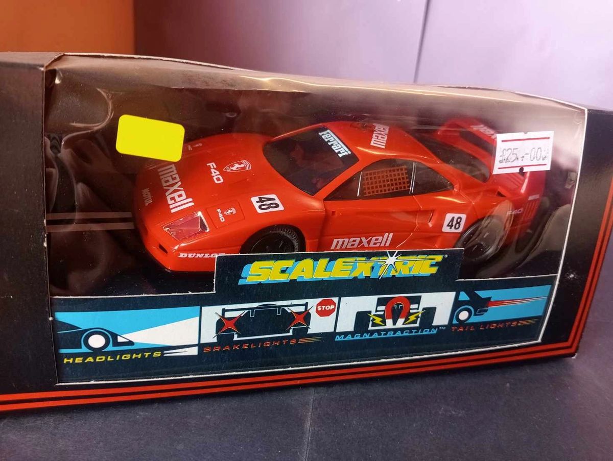 Scalextric C412 Ferrari F40 Endurance Maxwell (unused)