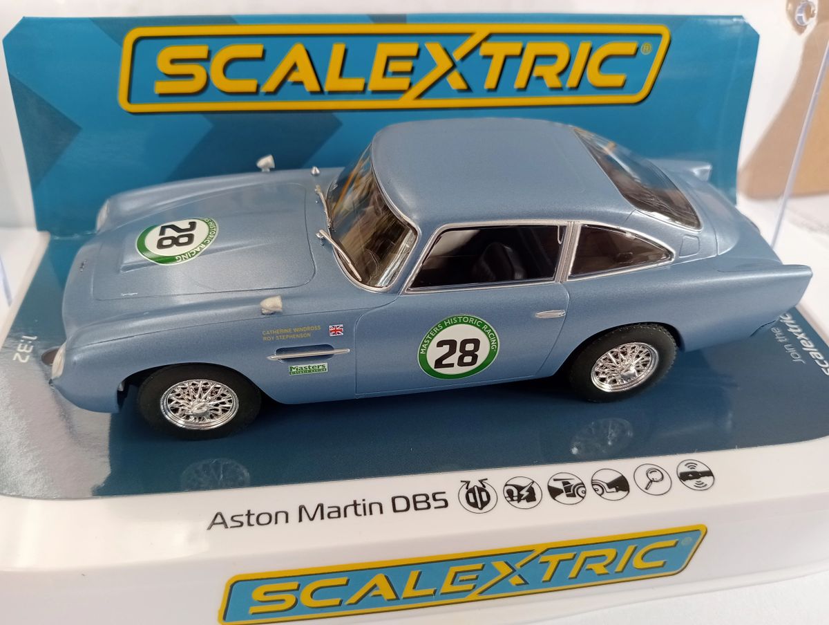 Scalextric C4599 Aston Martin DB5 - Blue / Yellow - Historic GT Racing