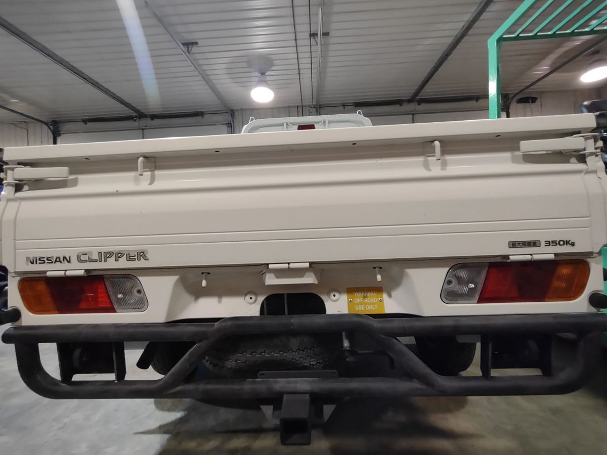 TUBULAR REAR BUMPER WITH RECEIVER HITCH AND SHACKLE MOUNTS