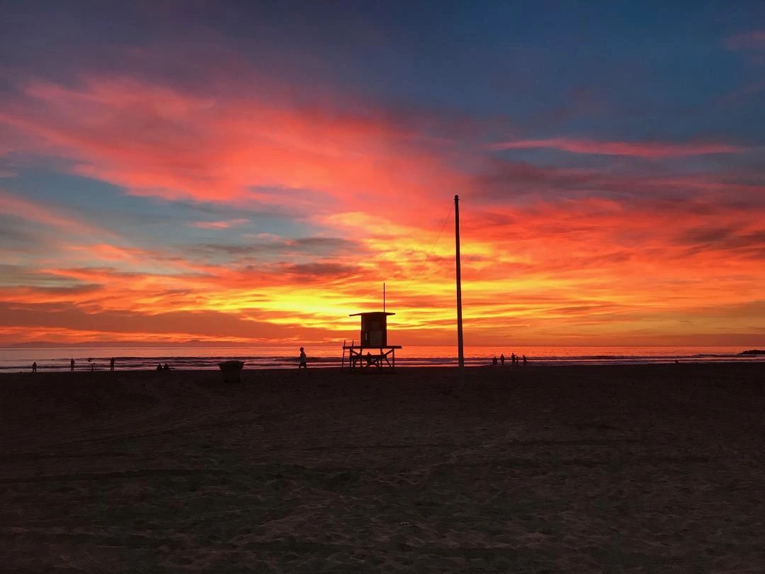 Sunset View Sleeps 6 | HappiTravels