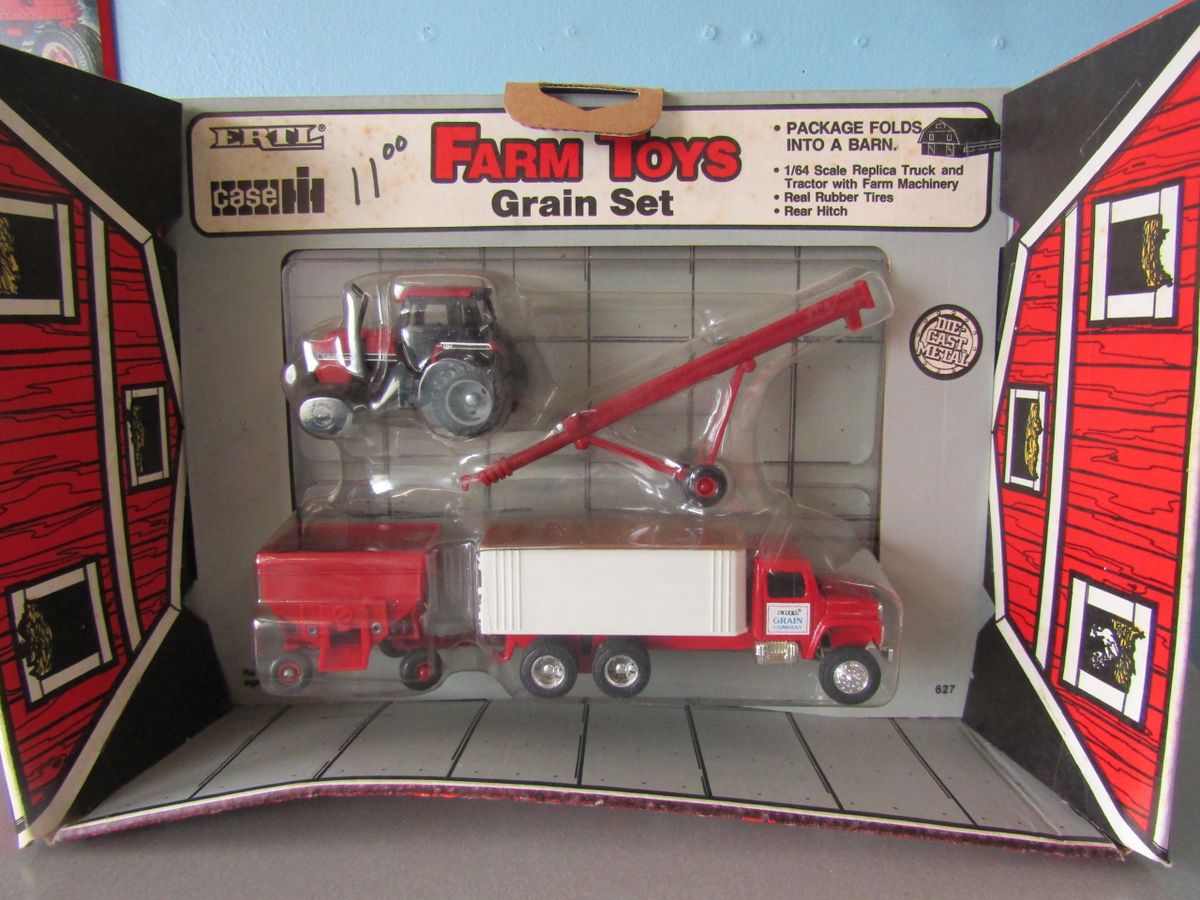 1987 Ertl Farm Toys 4 pc Grain Set
