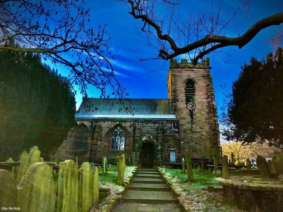 St Laurence Frodsham - Home
