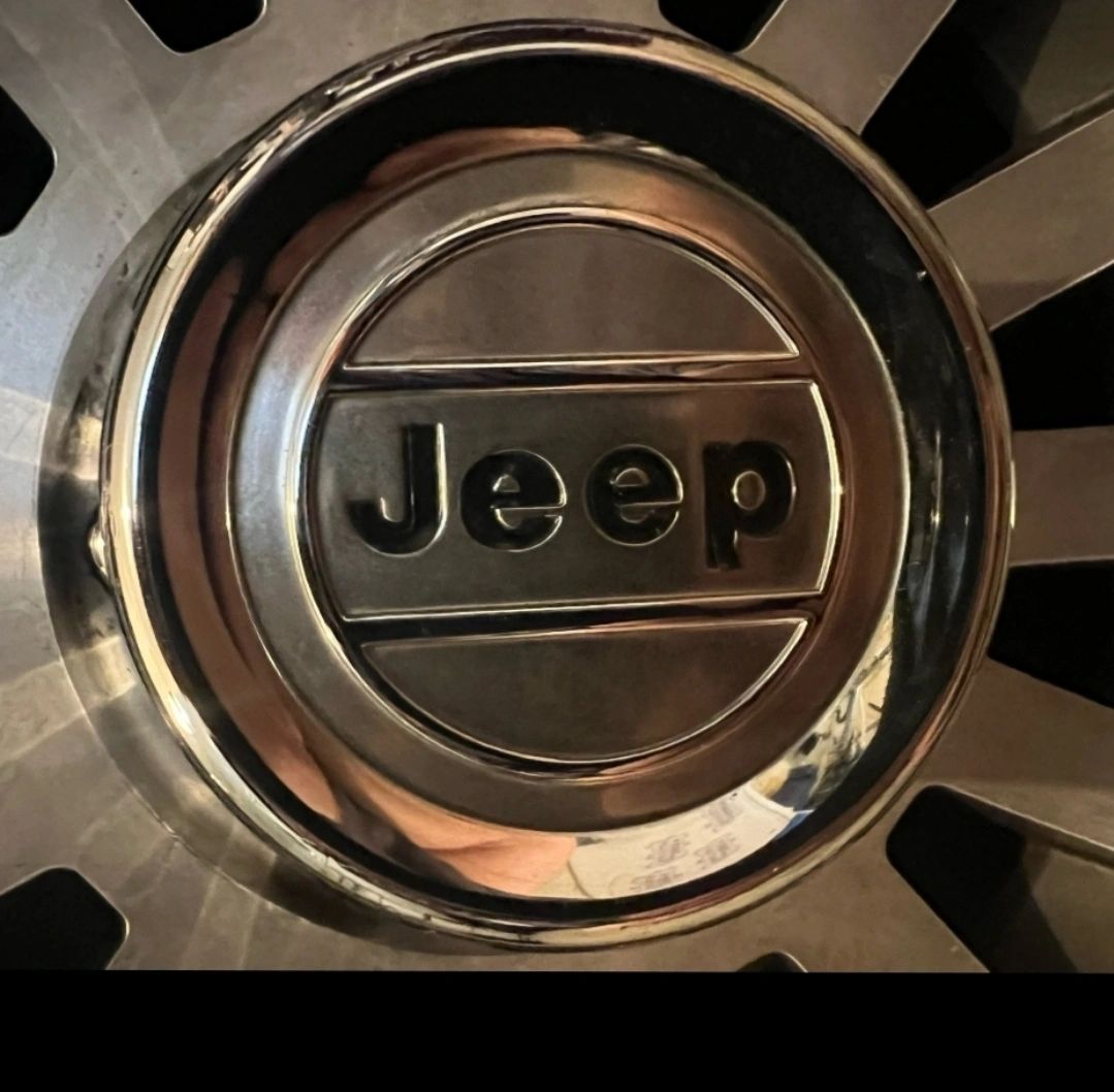 Grand Wagoneer hub cover center "JEEP" decals