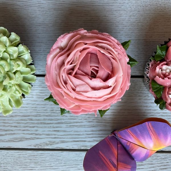 Delicious Floral Cupcake Creations | Bloom Cupcakes