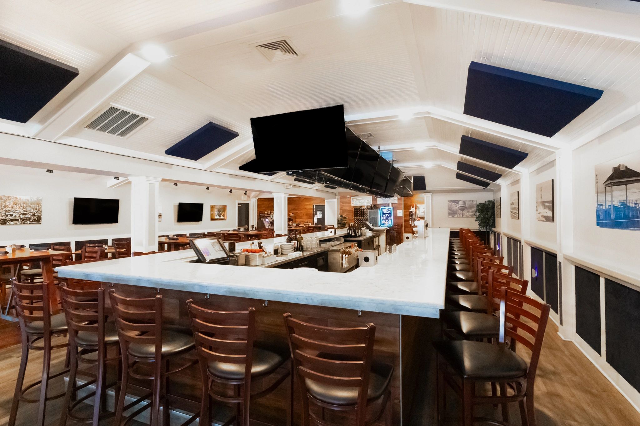 Patrick's Grille - Restaurant, Bar, Steak House