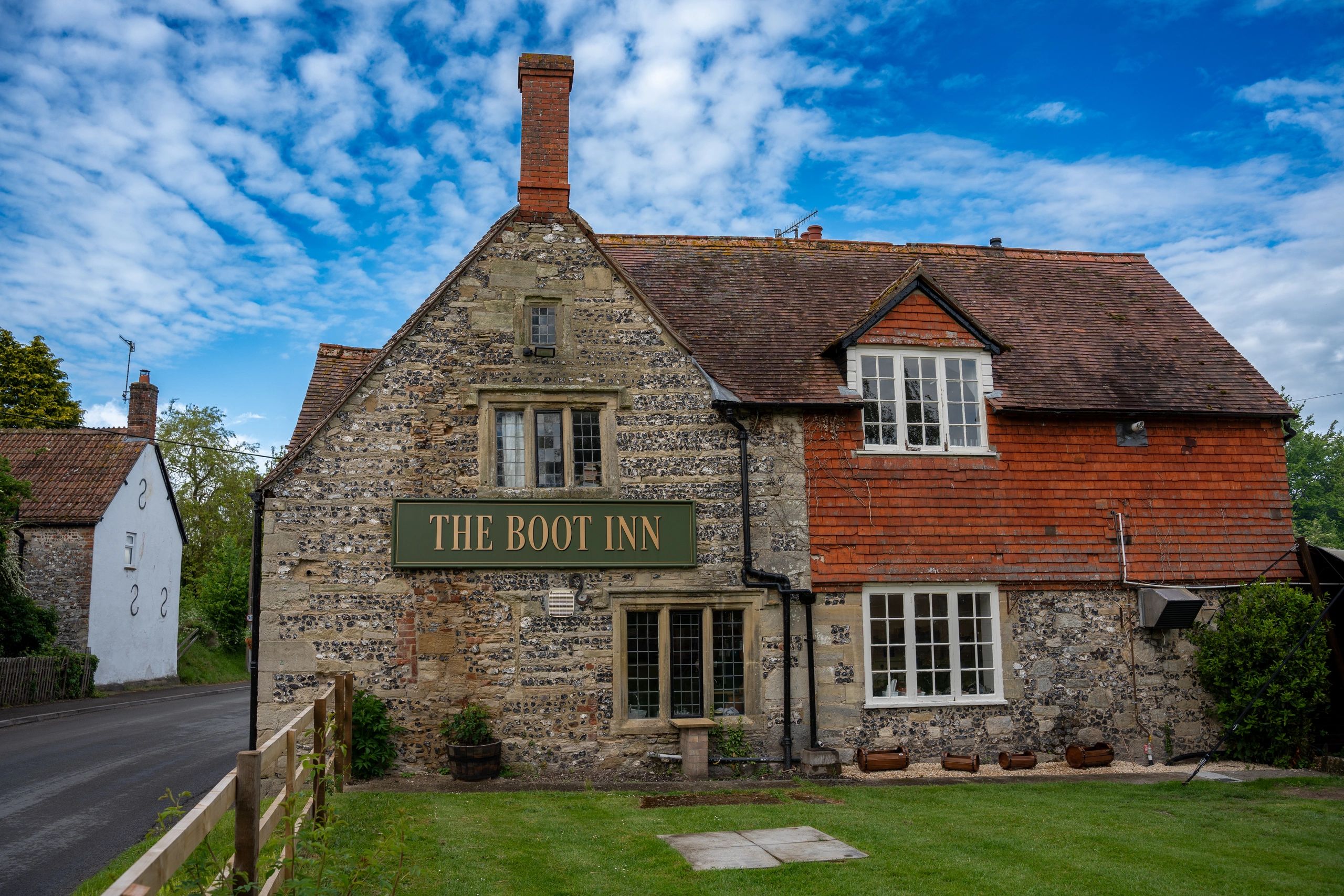 Enjoy a Delicious Sunday Roast near Salisbury at The Boot Inn