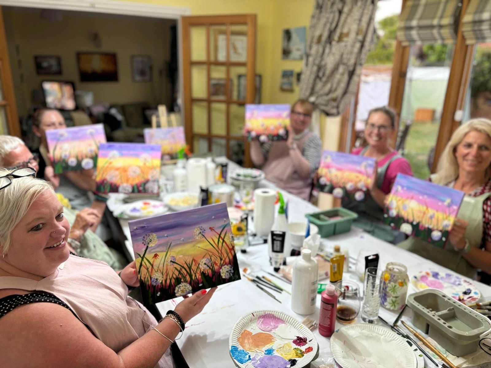 Artist Kelly Ross, one stroke painting certified instructor