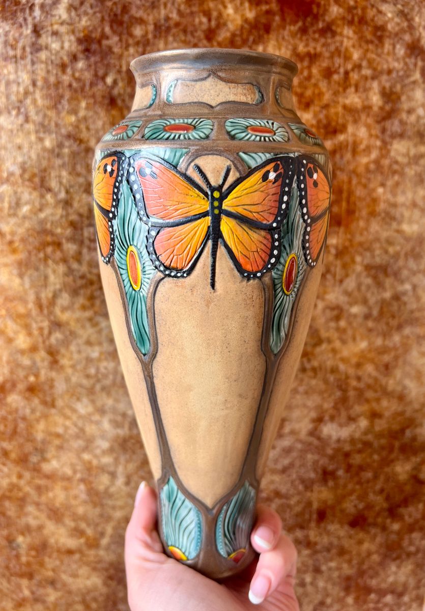 Monarch Vase Largish