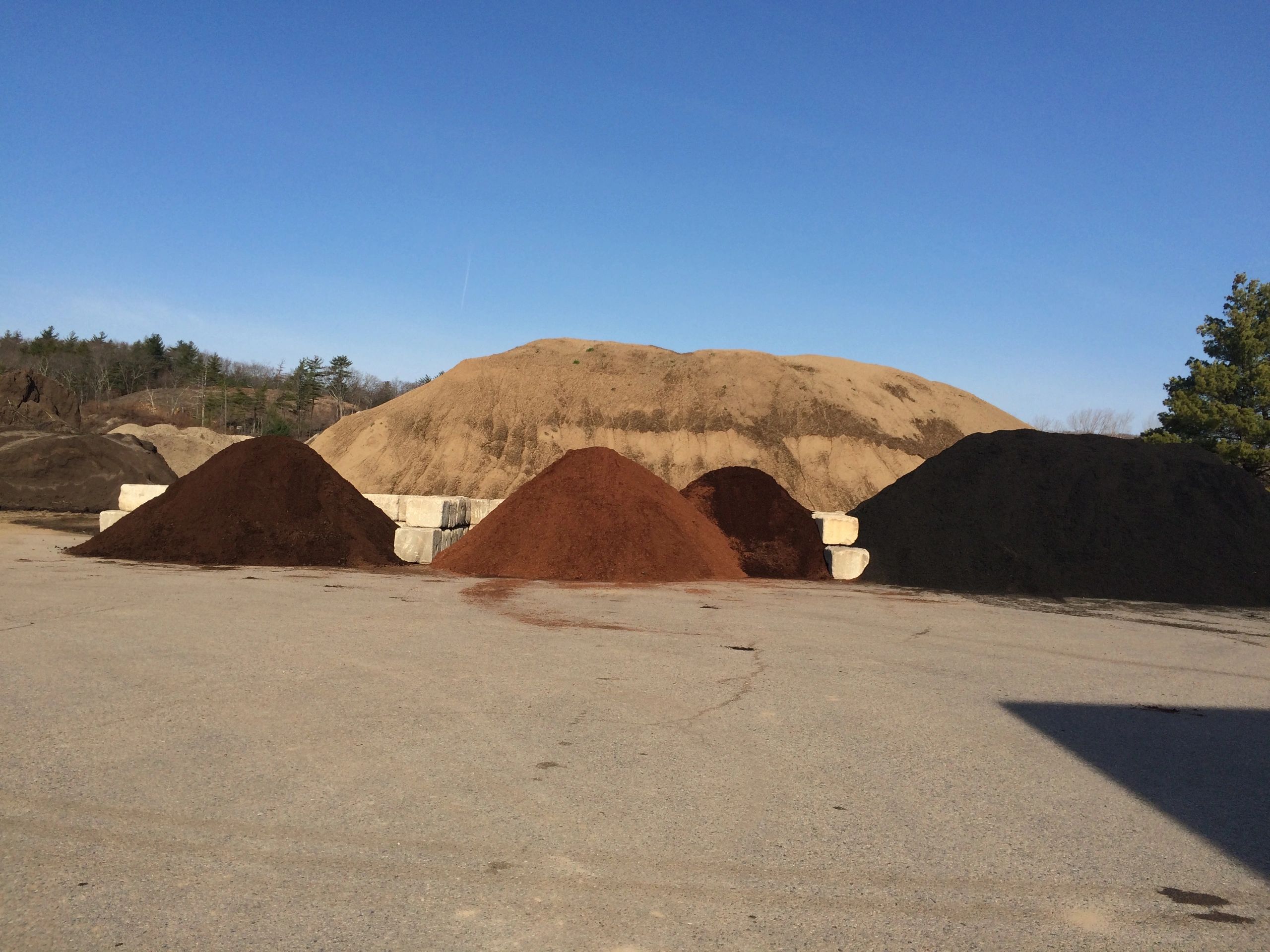 Screened Loam, Mulch, Compost -Lewicki & Sons Excavating, Inc.