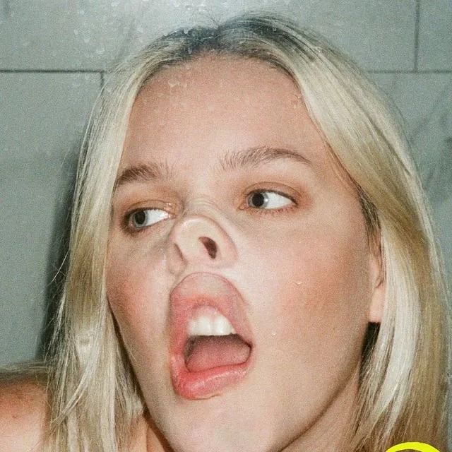 New Pop Album Review: UNHEALTHY (Deluxe)
