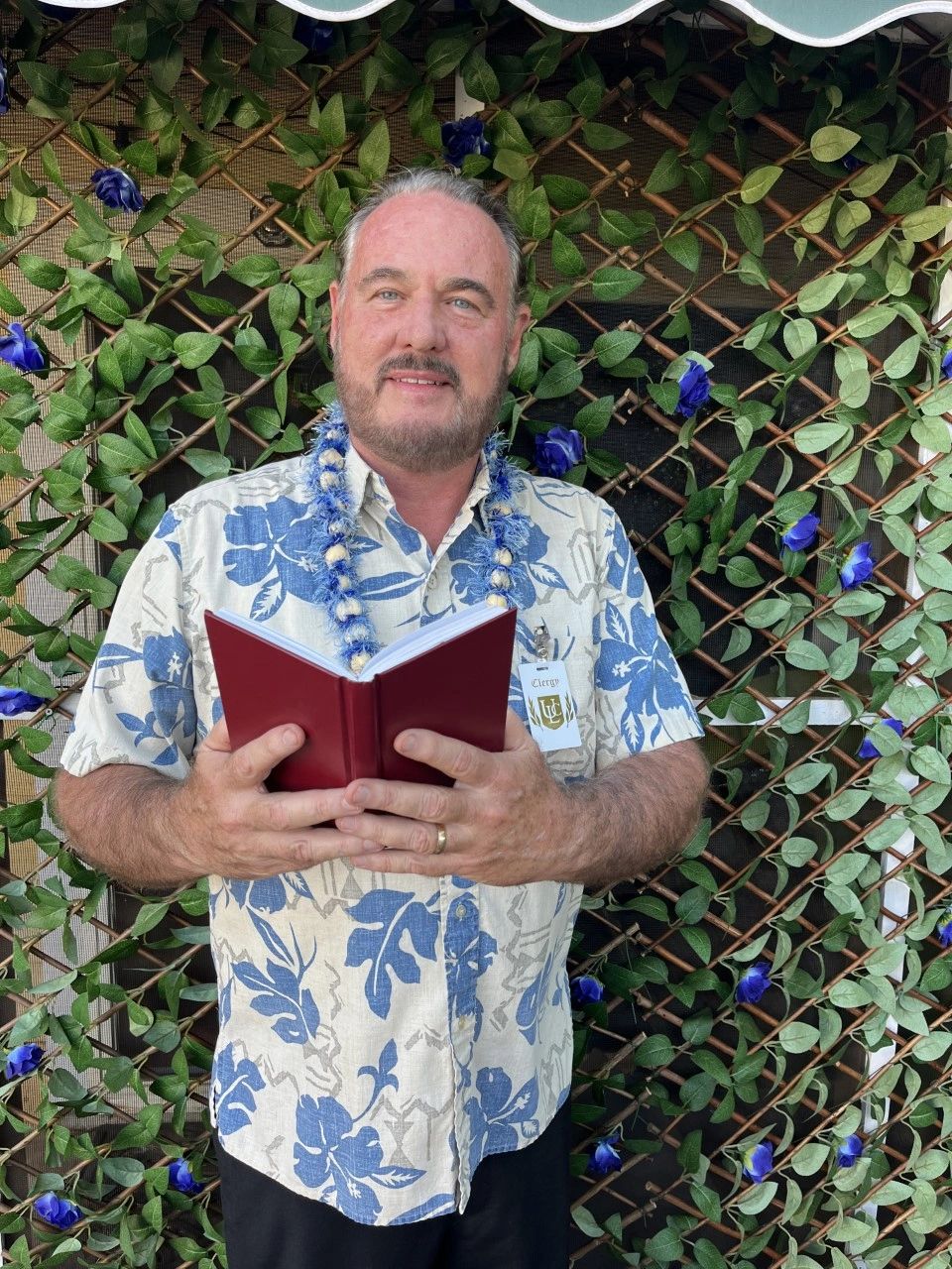 MAUI OFFICIANT
