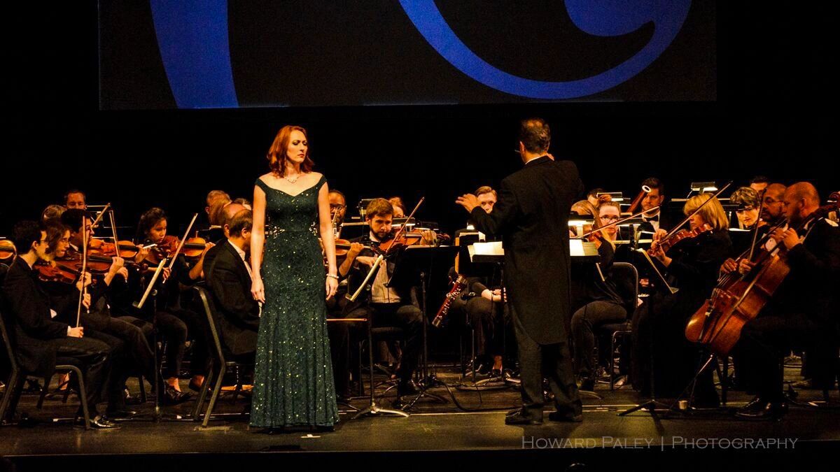 Home [hollysheppardsings.com]