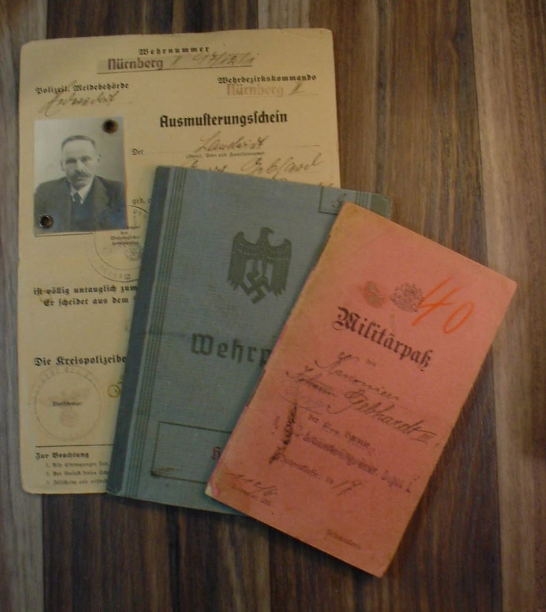 WWI AND WWII GERMAN MILITARY PASS TO ONE MAN, Item #3509