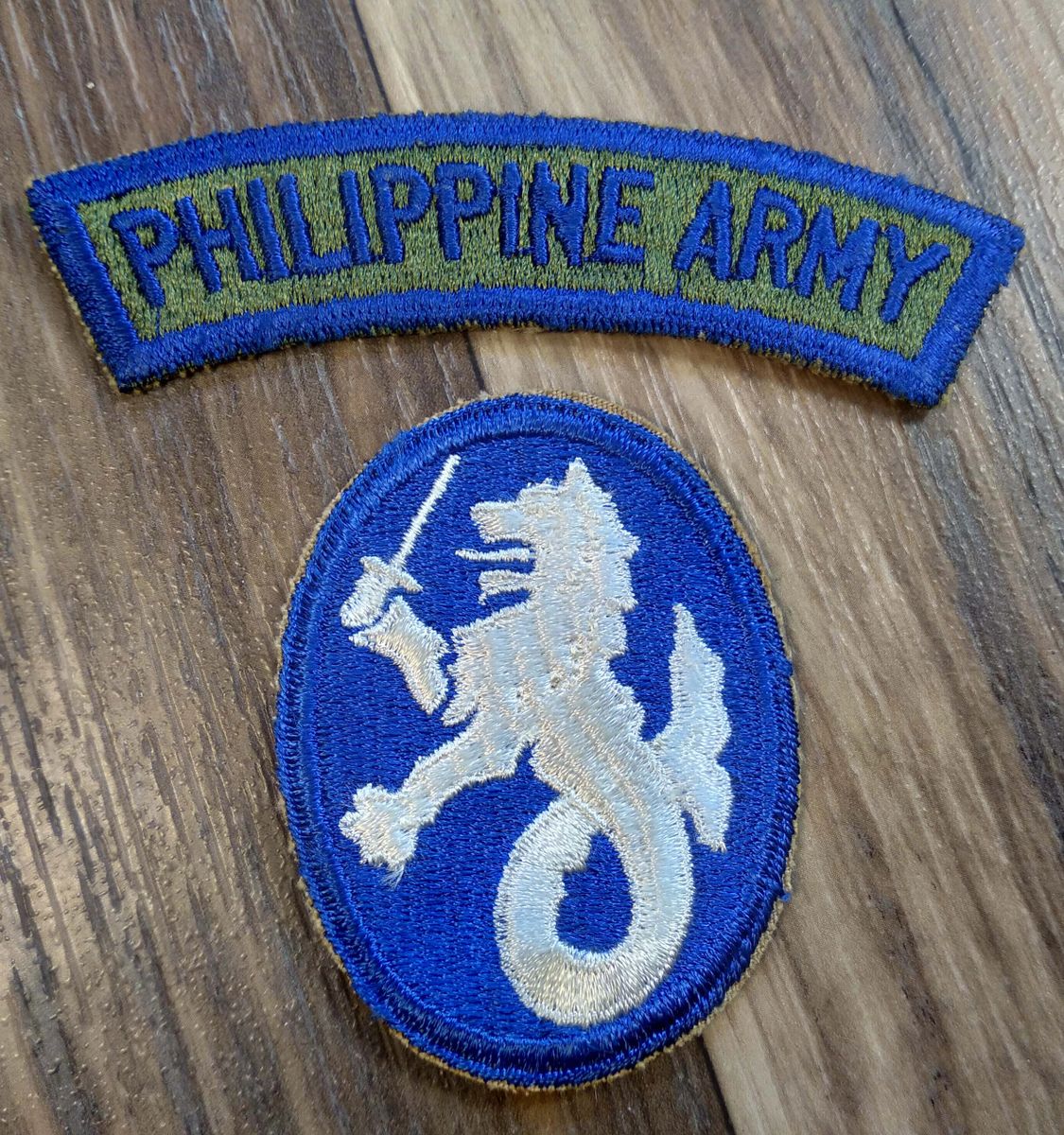 WWII US PHILIPPINE ARMY SHOULDER PATCH AND ARC, Item #5046