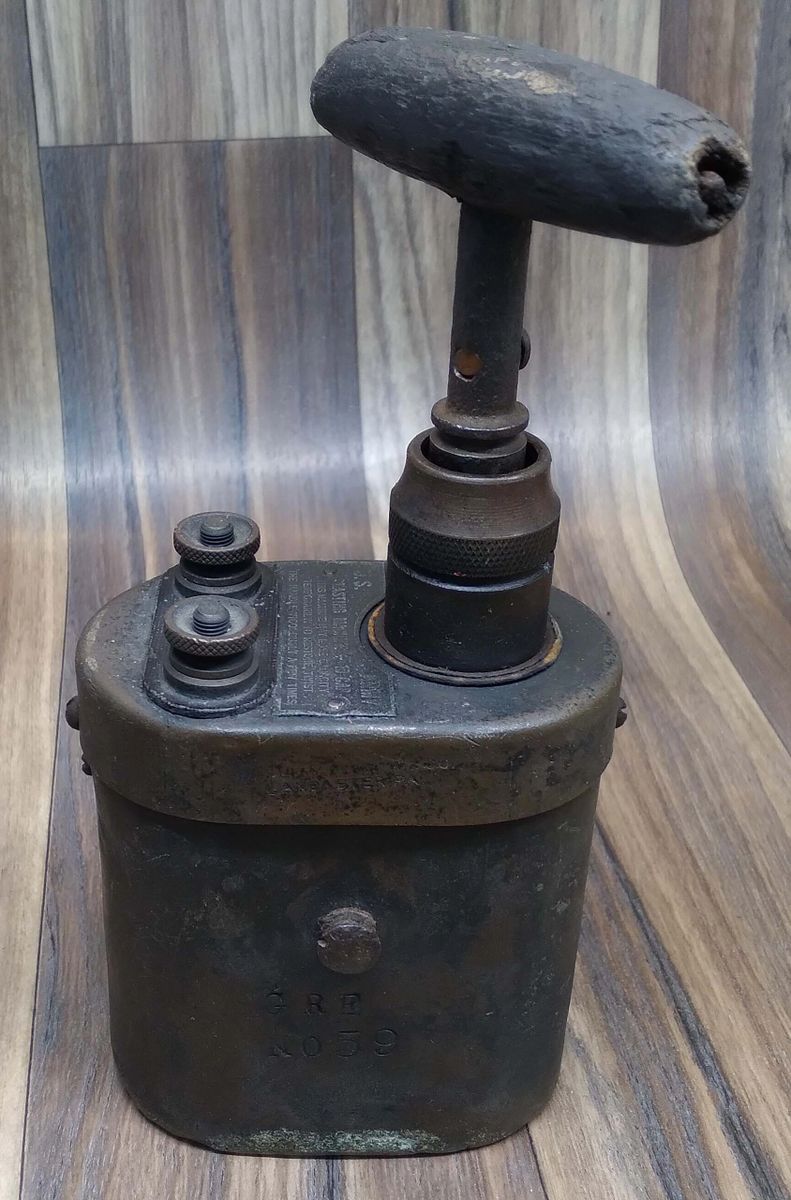 WWII U.S. ARMY 10 CAP BLASTING MACHINE WITH HANDLE FIDELITY ELECTRIC CO ...