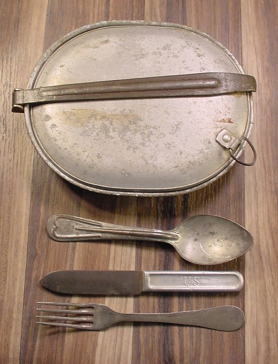 SOLD - WWI US MESS KIT WITH UTENSILS DATED 1917, Item #1473