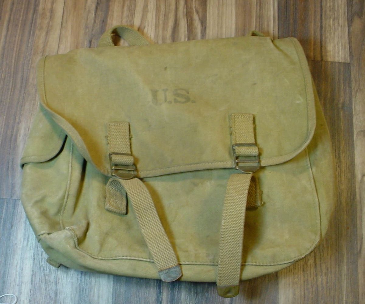 WWII US ARMY MUSETTE BAG, Item #3638