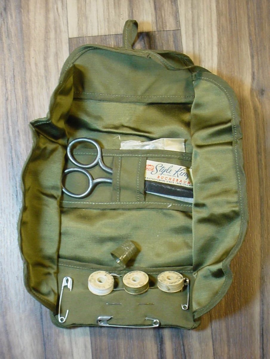 WWII US ARMY SEWING KIT, Item #3695