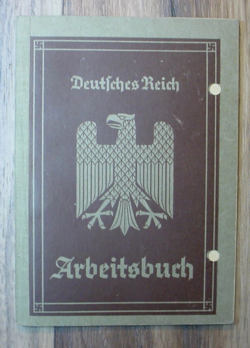 SOLD - WWII GERMAN REICH WORKERS PAYBOOK 1ST PATTERN, Item #3654