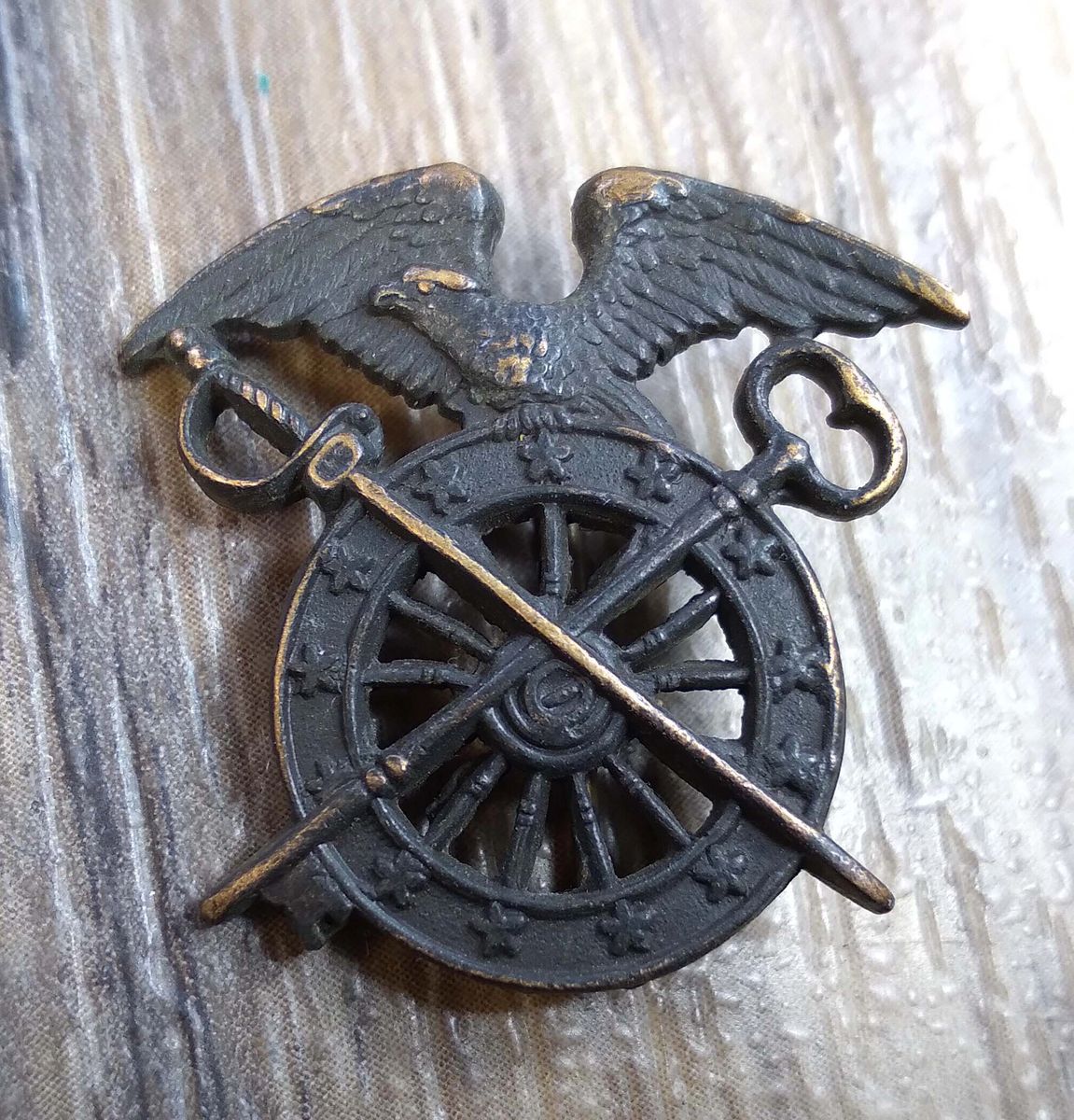 WWI U.S. ARMY QUARTERMASTER OFFICER COLLAR PIN, Item #5178