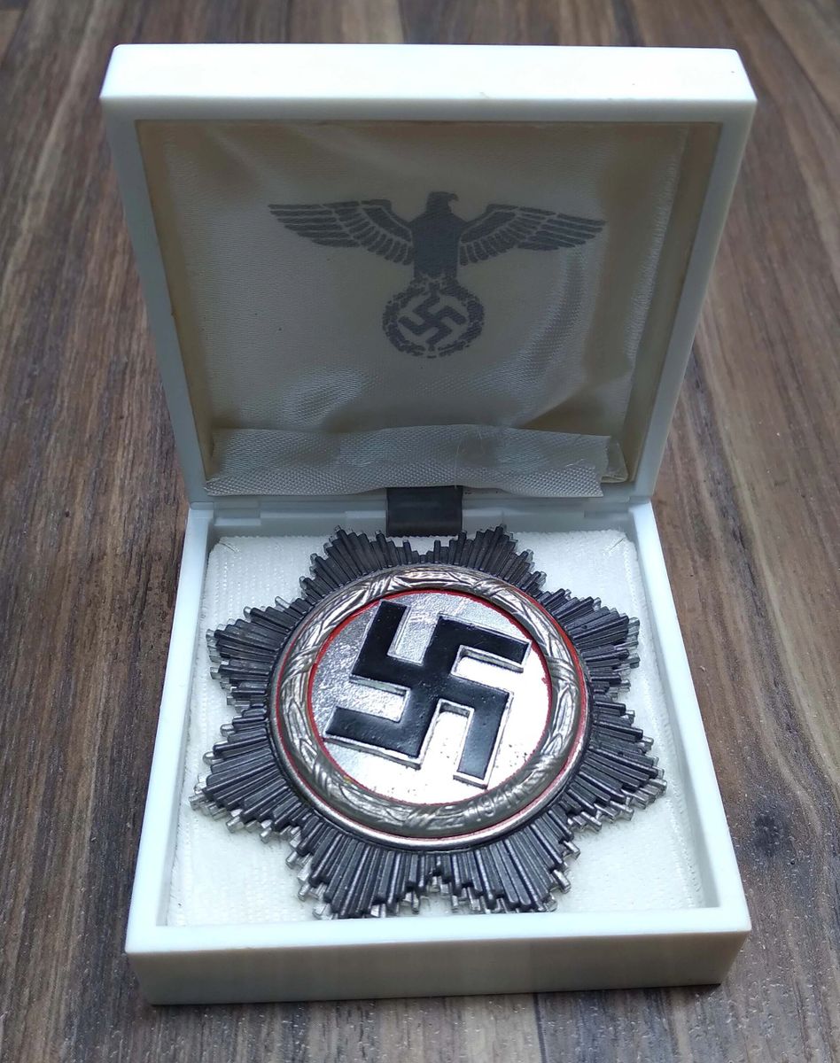 SOLD - REPRODUCTION WWII GERMAN CROSS IN SILVER IN BOX, Item #7641