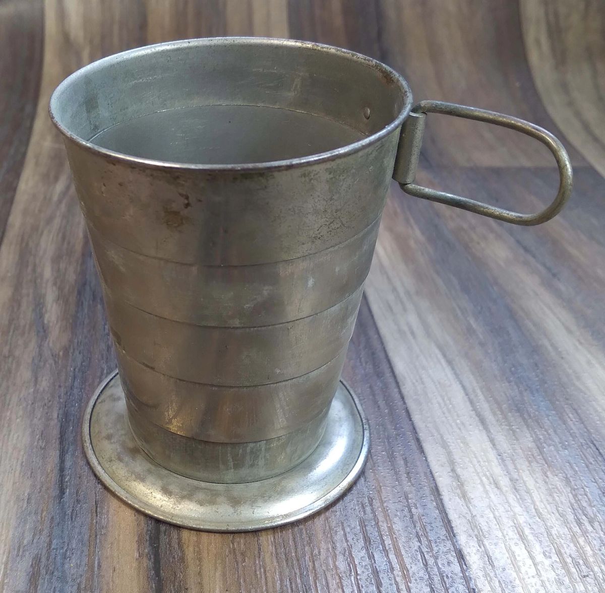 SOLD - WWII U.S. ARMY COLLAPSIBLE DRINKING CUP, Item #5333