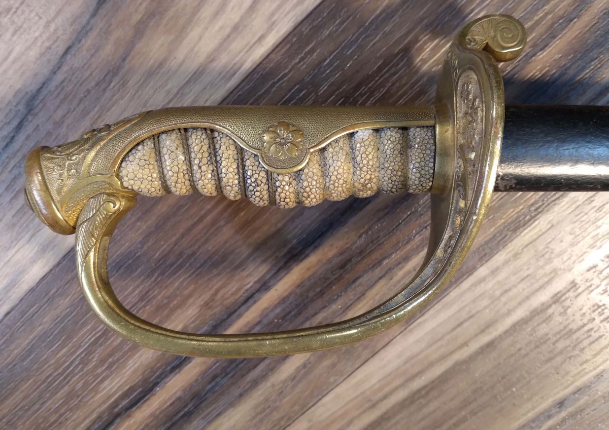 WWII JAPANESE TYPE 19 KYU-GUNTO PARADE SWORD WITH SCABBARD, Item #5455