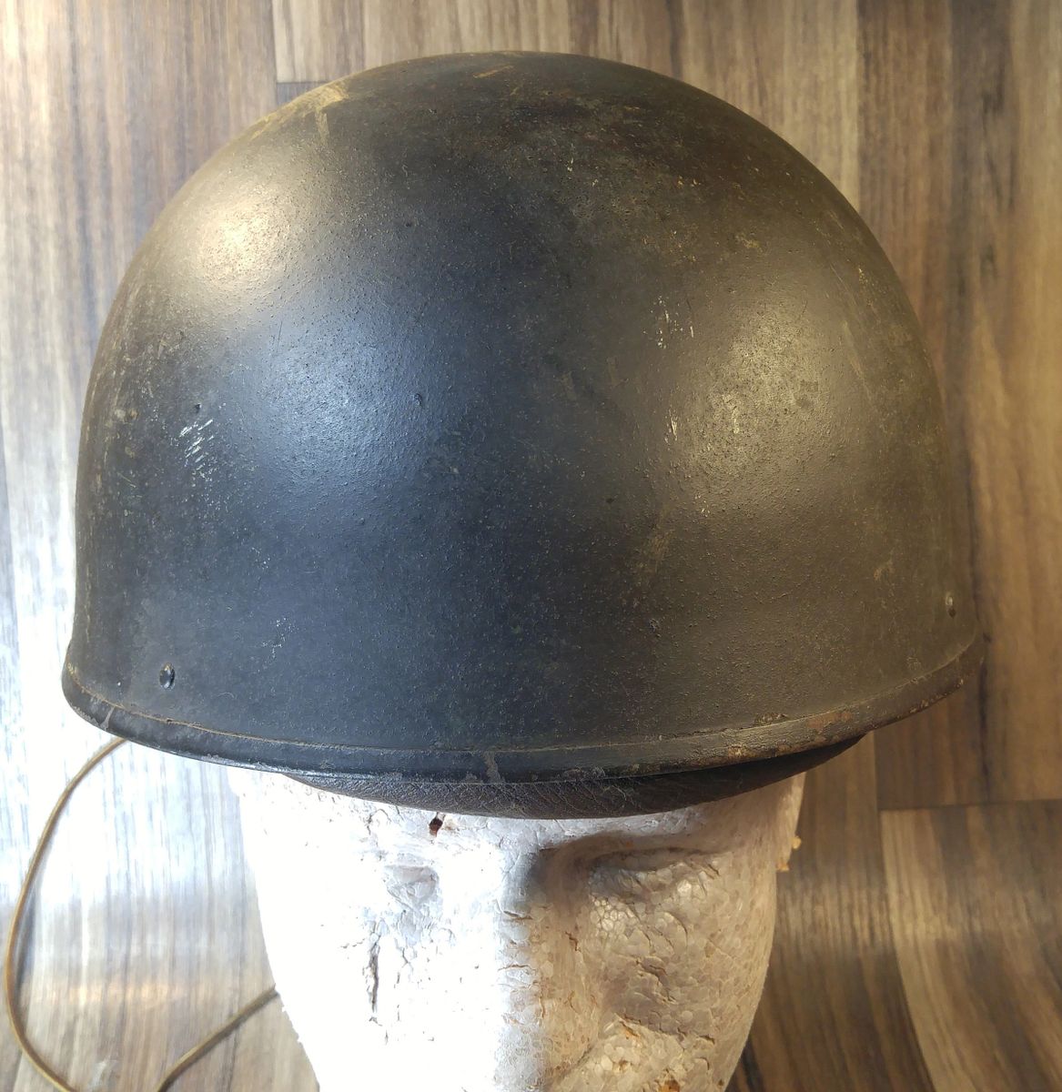 WWII BRITISH DISPATCH RIDER HELMET WITH CHIN STRAP AND LINER, Item #2688