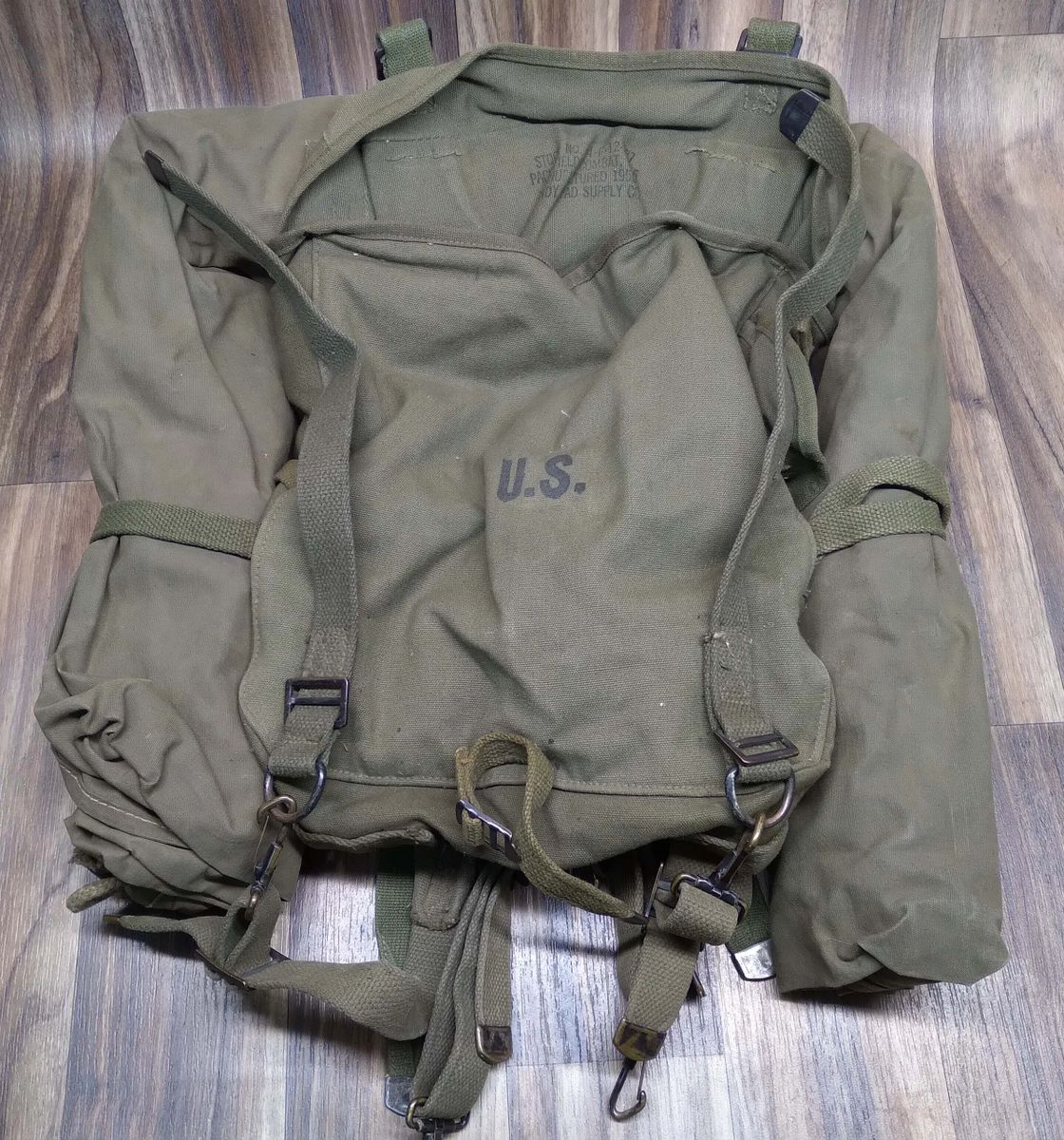 KOREAN WAR U.S. M-1945 FIELD PACK UPPER WITH TENT HALF, Item #6321