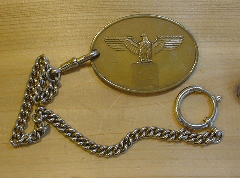 GERMAN POLICE DE-NAZIFIED KRIPO WARRANT DISK, Item #1241
