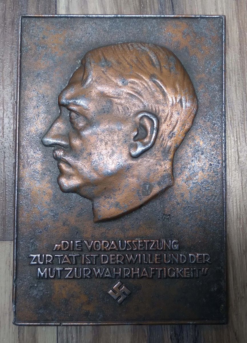 WWII GERMAN ADOLF HITLER WALL PLAQUE, Item #6080