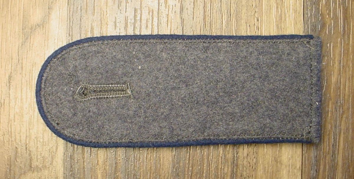 WWII GERMAN LUFTWAFFE SHOULDER BOARD – BLUE WAFFENFARBE PIPING ...