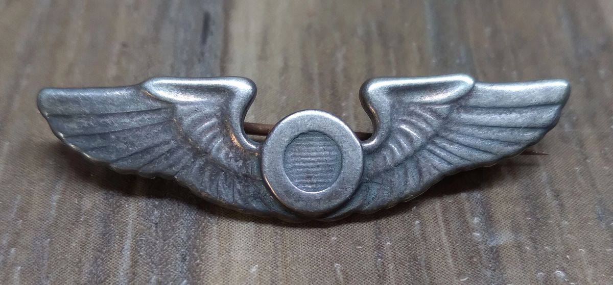 WWII U.S. ARMY AIR FORCE 1-3/8 INCH OBSERVER WINGS, Item #8975