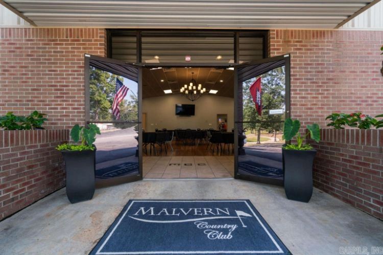 Bogey's: Restaurant with Bar | Family Dining