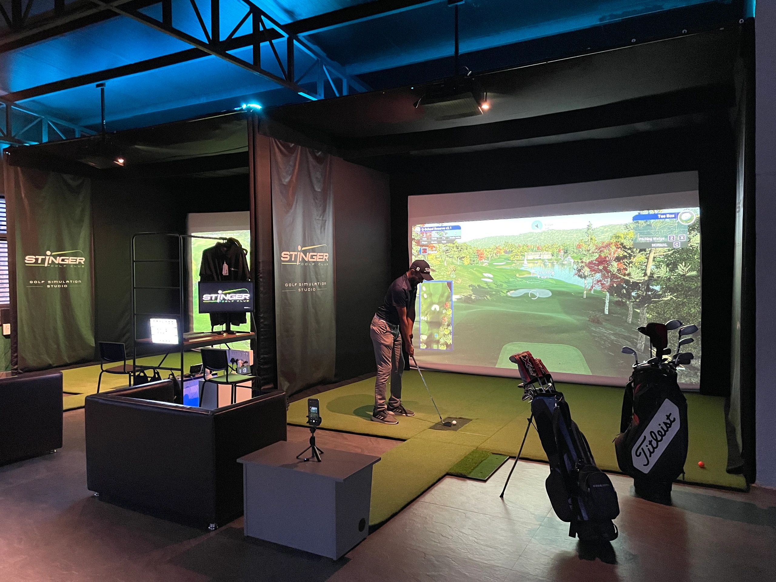 Golf Simulation Studio - Stingergolf.club