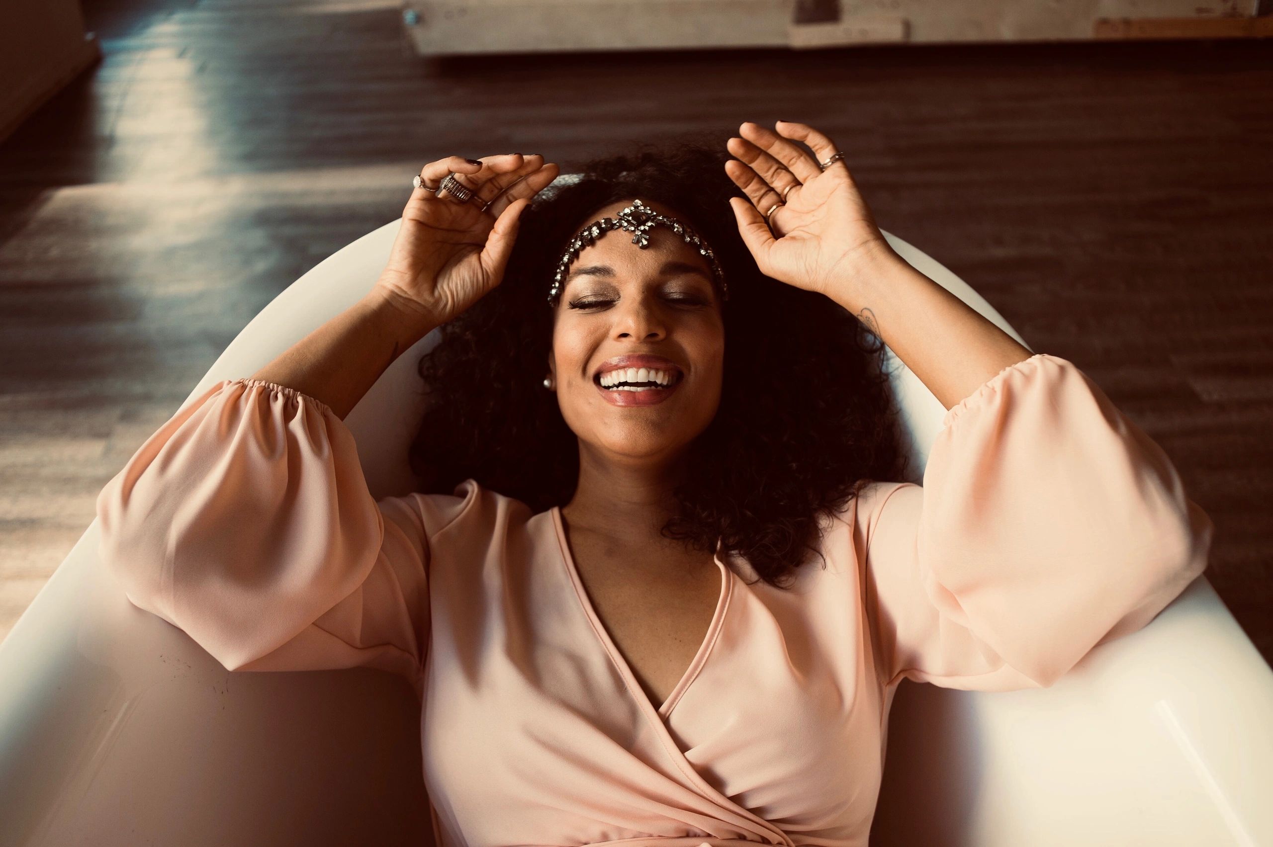 Serafia - Vocalist, Jazz Singer, Live Music