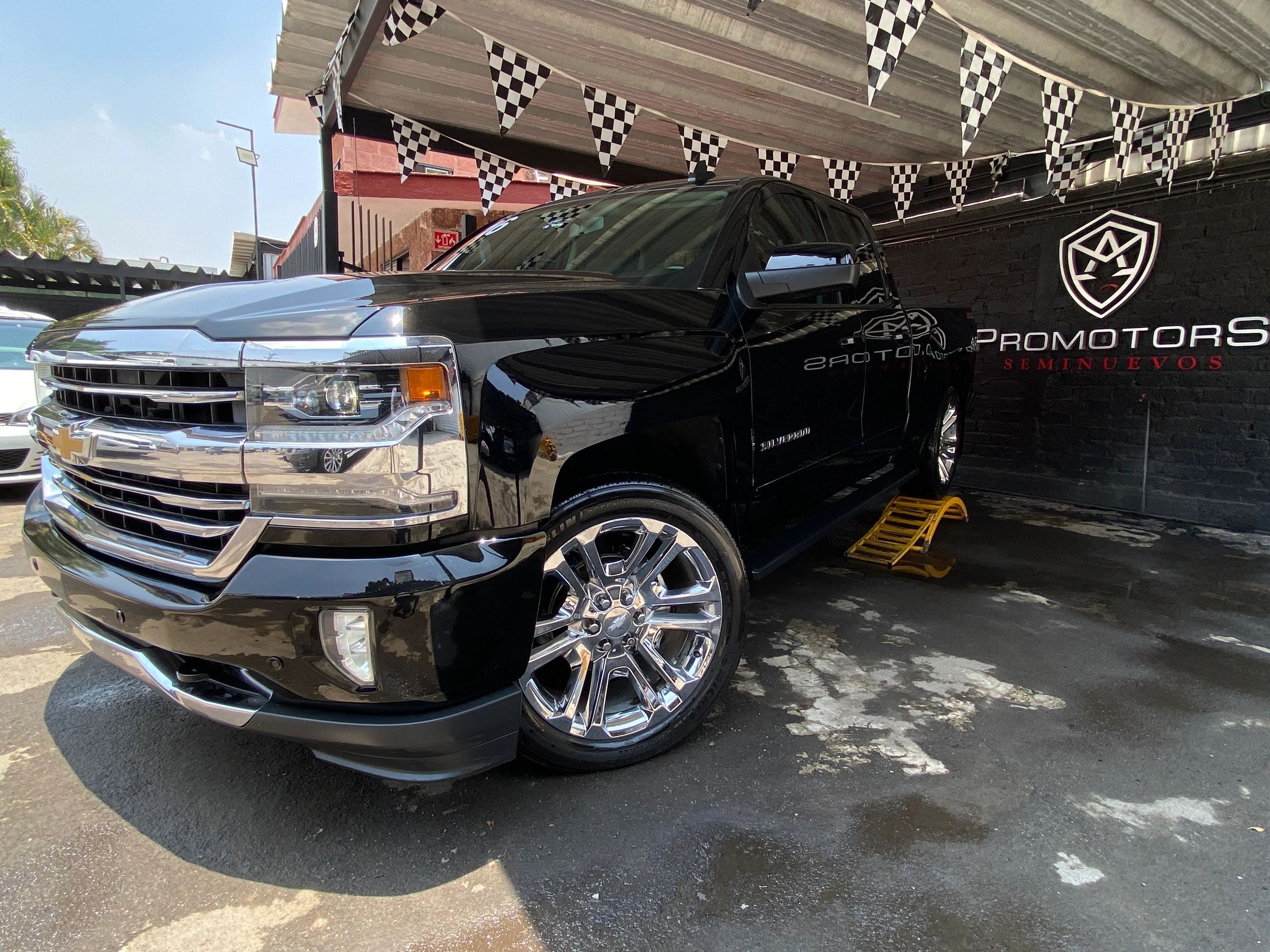 CHEVROLET SILVERADO CHEYENNE Z71 LTZ 2016
