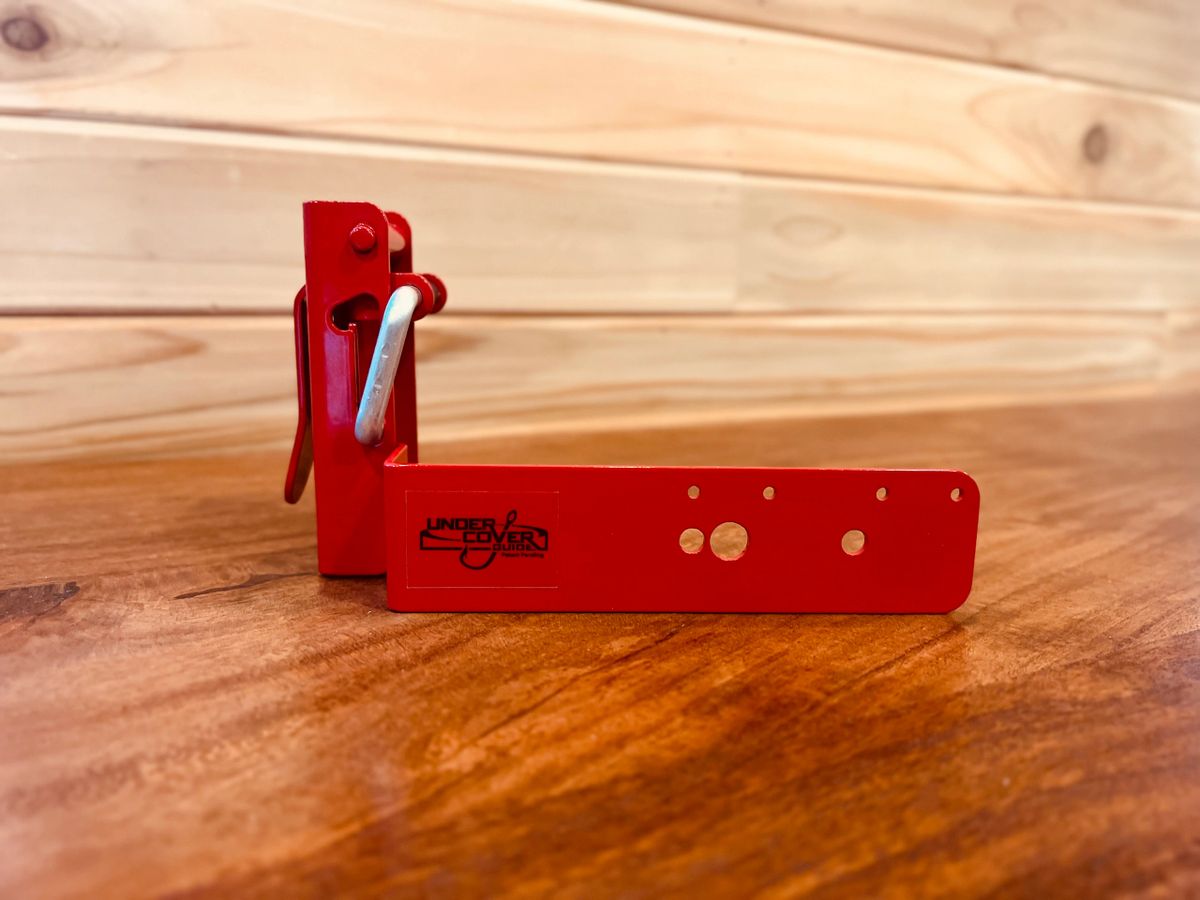 UnderCover Guide Universal rattle wheel and fish alarm mount: Red