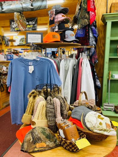 Retail Shops - Labrador Clothing Apparel